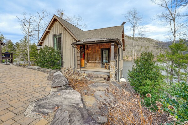 Direct Lake Access & Fire Pit: Tuckasegee Cottage! - Tuckasegee, NC