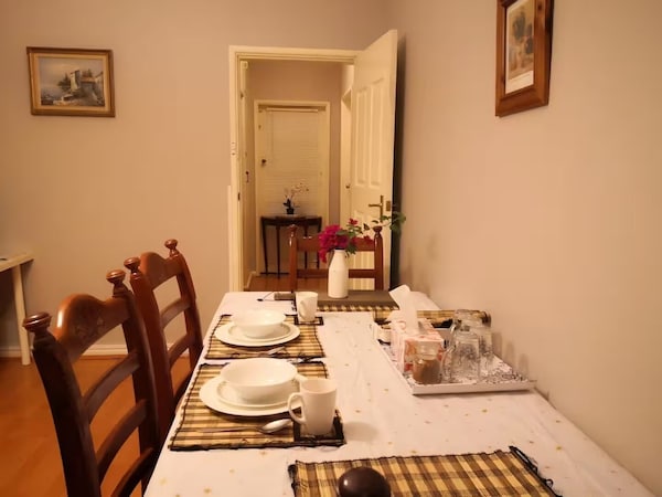 Cozy 2 Bed Villa In Narwee - Carlton