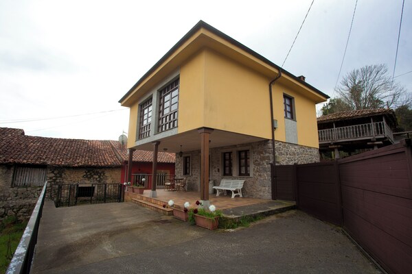 Vv El Campón, House For 5-6 People In Collía, Parres - Ribadesella