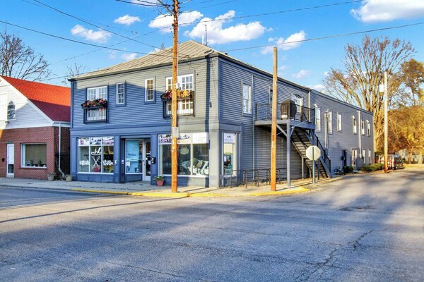 Modern Historic 3 Bdrm 2 Bath - East Fork State Park, Bethel