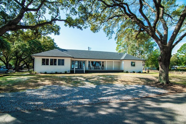 Cypress Chaos, Beautiful Home With Incredible Marsh Views In Willowbank - Georgetown, SC