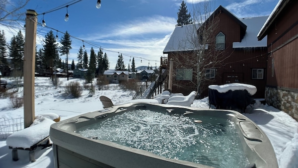 Bear Ridge Cabin: Hot Tub, Bbq, Quiet - Lake Tahoe