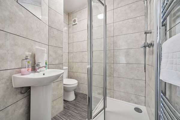 Stylish & Quirky Home In Liverpool - Birkenhead
