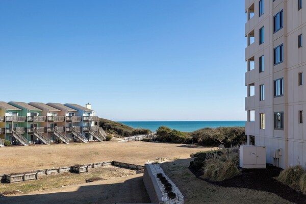 Sound Of The Sea West 115 - Almost Oceanfront 2 Br 2 Ba Condo - Emerald Isle, NC