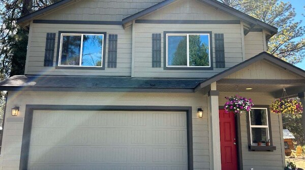 3-bedroom House Near The Beautiful Fall River With Ac, Fireplace And Wifi - LaPine State Park, La Pine