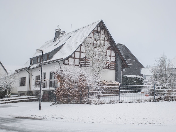 Am Südhang 27 Winterberg | Cozy Holiday Home Near Center & Ski Area - Winterberg