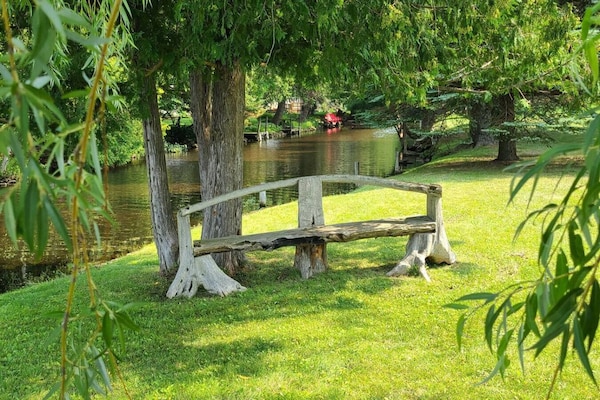 Brookside Cottages And Resort Wyandotte Cottage - Traverse City, MI
