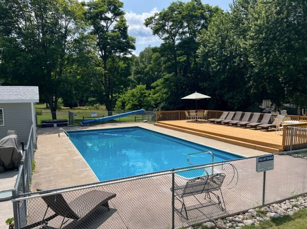 Brookside Cottages And Resort Tumblein Cottage - Traverse City, MI