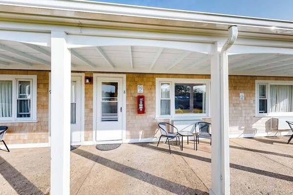 Island Inn - One Bedroom Suite - 8c - Dog-friendly - Oak Bluffs, Ma - Oak Bluffs, MA