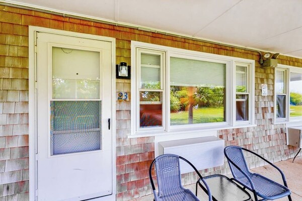 Island Inn - Studio Suite - 23f - Oak Bluffs, Ma - Lighthouse Beach, Edgartown