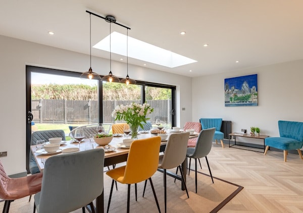 The Harbour Retreat - Four Bedroom House, Sleeps 10 - Herne Bay