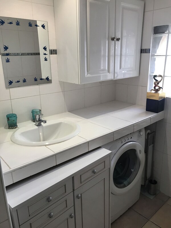 Quiet Mazet Nestled In A Private Cul-de-sac South-facing Terrace Air-conditioned Living Room - Vaucluse
