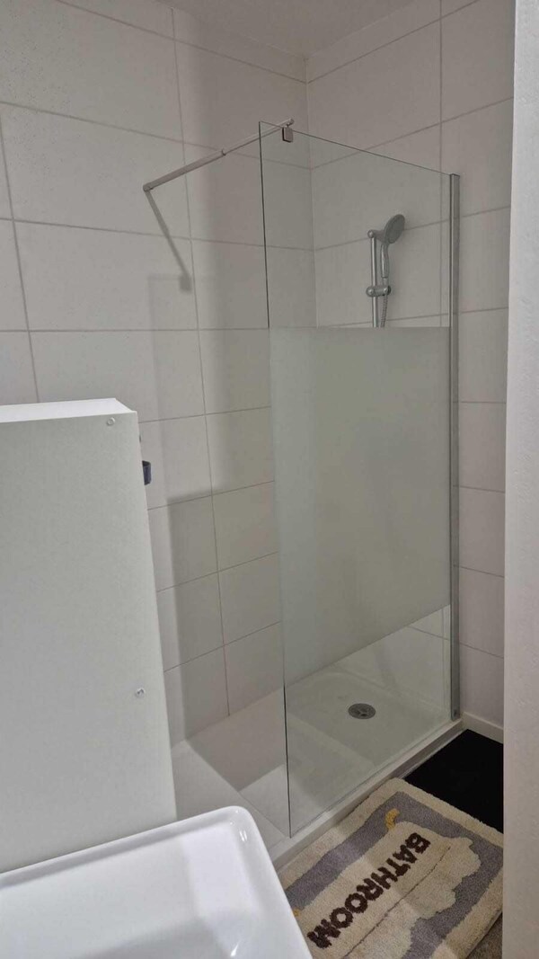 Charmant T2 De 44 M² Proche De La Gare D'annecy - Annecy