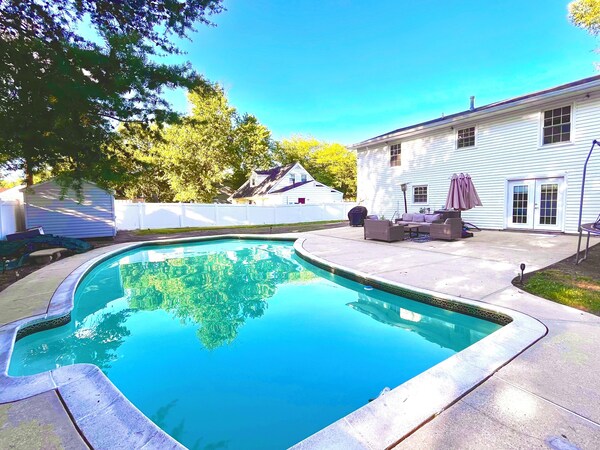3-bedroom Pool Home Upper Level In Waldorf - Close To Dc - Waldorf, MD