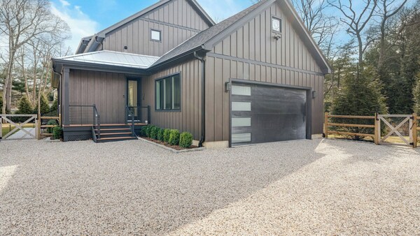 Spacious, Brand New Construction - East Hampton Home Perfect For Families - The Hamptons, NY