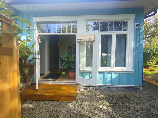 Spruce Suite - Beach And Vineyard Steps Away! - Salt Spring Island
