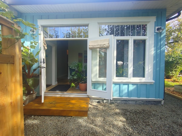 Spruce Suite - Beach And Vineyard Steps Away! - Salt Spring Island