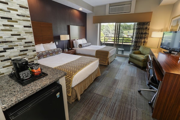 Alpine Dbl Mountain View | Balcony + Ski Access - Pensilvania