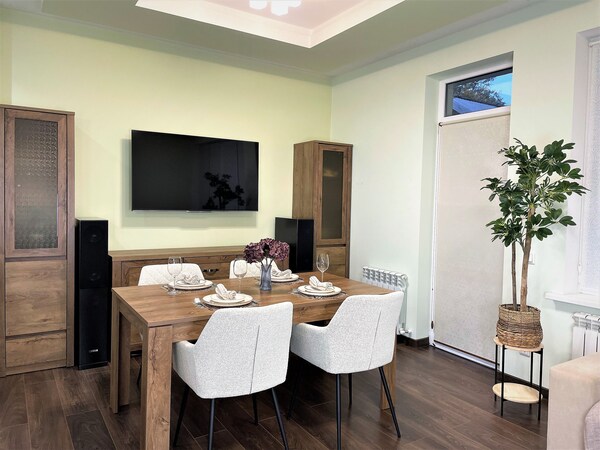 2-bedroom & Living House In Chișinău With Ac, Wifi, Parking And Ev Charger. - Chișinău