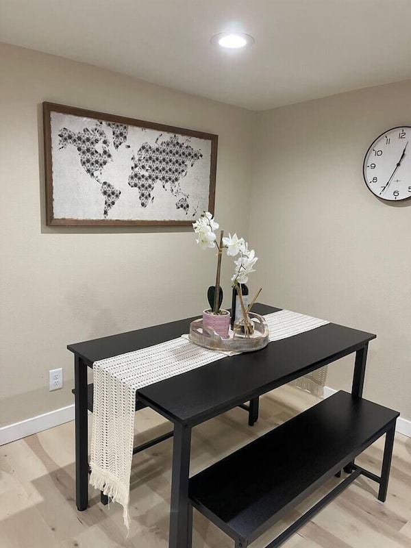 Cozy 2 Bedroom Mainstreet Stay - Lakeview, OR