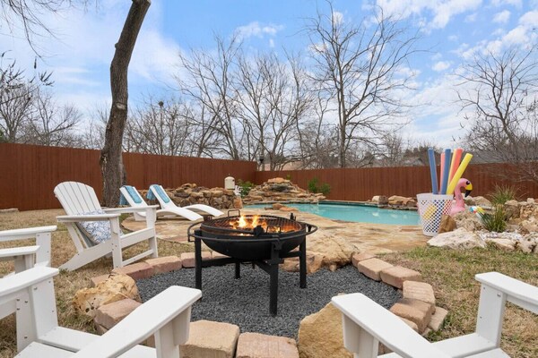 Pool, Games & Chill Vibes. Epic Stay! - Leander, TX