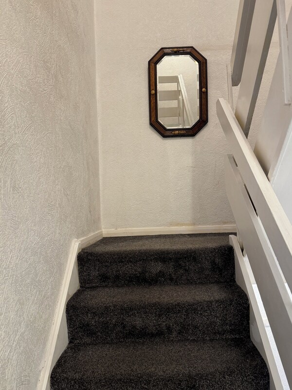 4-bedroom House In Charming Smethwick With , Wifi, Fitness Room - Birmingham