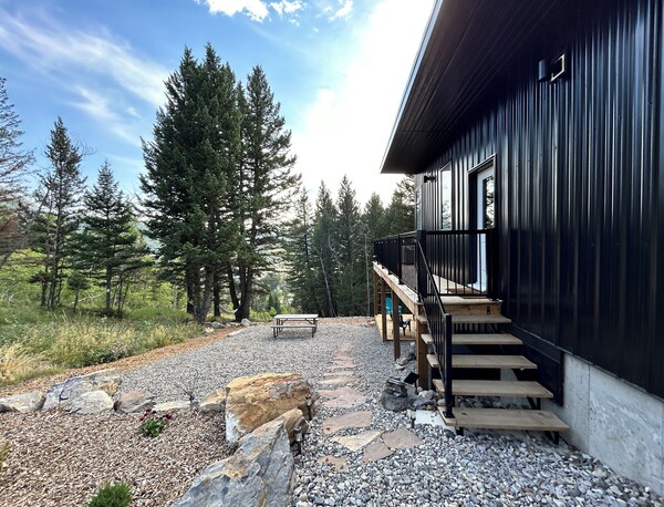 Mountainside Getaway With Games Room - Blairmore