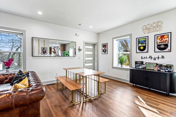 The Groove House | Music-themed Atl Retreat Near Mercedes-benz - Atlanta