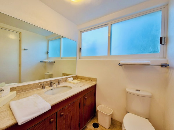 Beautiful Beachfront Residence With Ocean View - Ixtapa Zihuatanejo