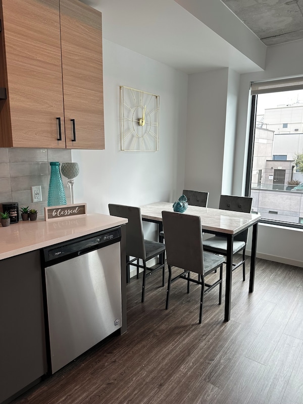 Skyline Retreat Ac, Wifi, 24 Fitness Room In Wonderful San Francisco - San Francisco, CA