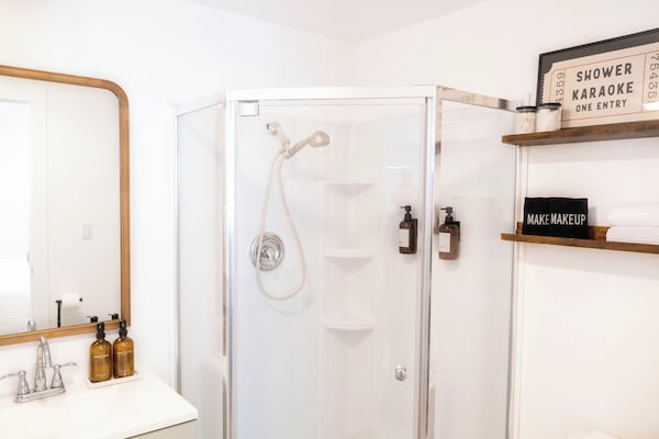 Cozy & Convenient, 5 Mins. To Sloan's & Empower - Denver