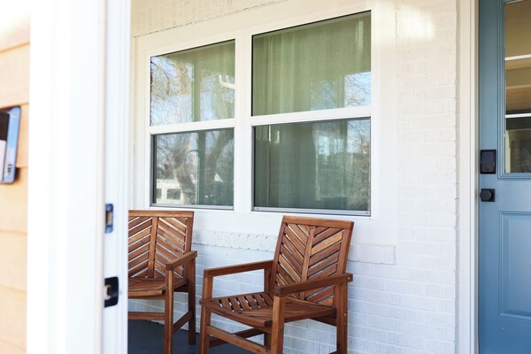 The 1928 West - Spacious, 5 Bedroom Home With Mini Golf, Pool Table & Arcades - Cheyenne, WY
