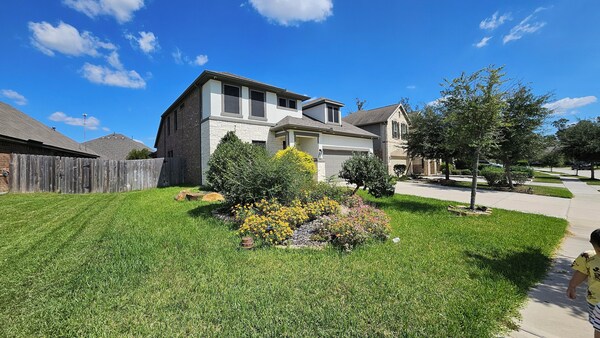 Enjoy A 4-bedroom, 3.5-bathroom Home In New Caney For Families Or Business Stays - Grand Texas, New Caney
