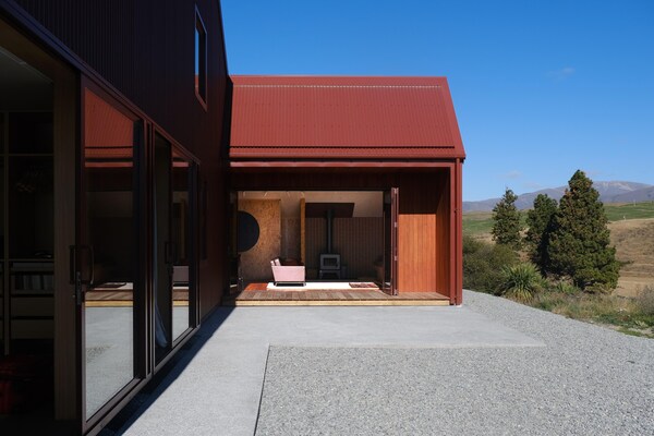 Beautiful Architecturally Designed Home In  Beautiful,lake Ohau. - Ōhau