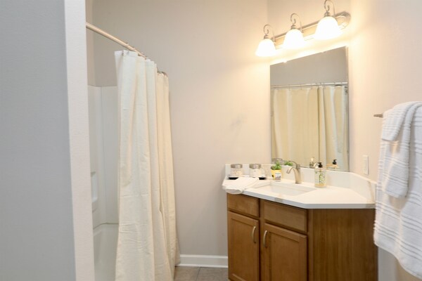 Newly Renovated! Walk To Campus! "Another Spot That Calls" - Oxford, MS