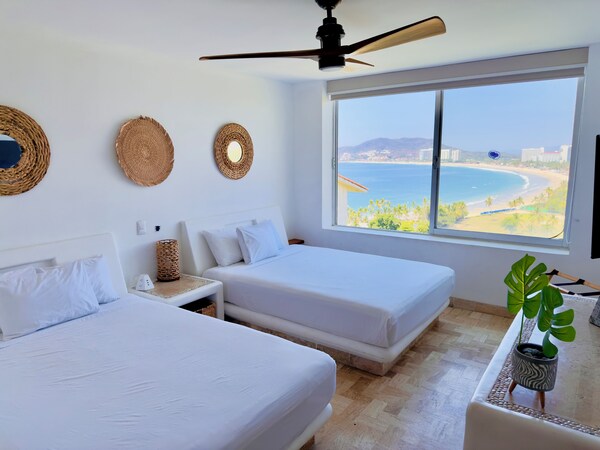 Beautiful Beachfront Residence With Stunning Ocean Views! - 