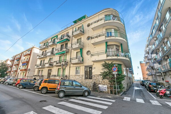 Domus 21 Near Alassio Beach, Alassio, Italy - Alassio