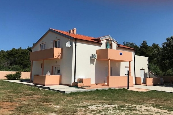 Four-room Apartment With Terrace Vir (A-23773-a) - Privlaka