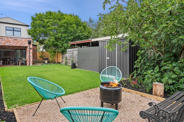 St Helens I Stunning Family Townhouse In Geelong - Avalon Airport