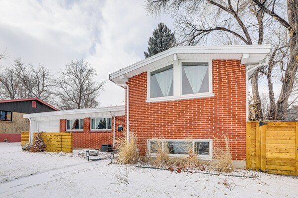 10 Mi To Red Rocks: Denver Home W/ Fire Pit! - Littleton, CO