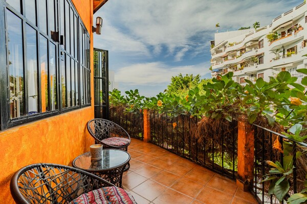1-bedroom Apt Zona Romantica Steps From The Beach 1bd Villa For Rent In Amapas, - Puerto Vallarta