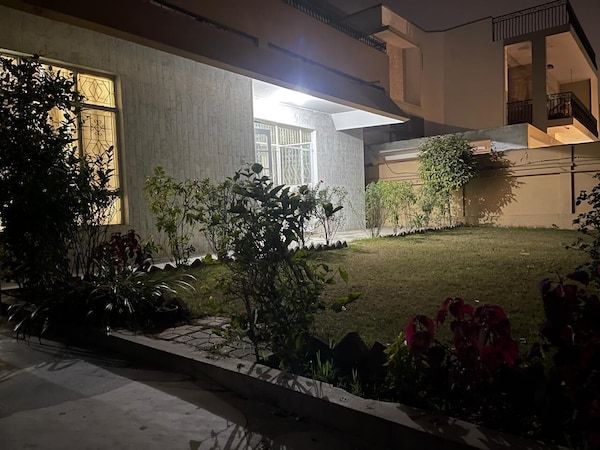 3-bedroom Upper Portion Of One Kanal House In Islamabad With Ac, Wifi. - Iszlámábád
