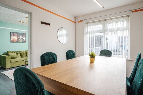 The Jade | 4bd - Pool Table - Man Utd - Citycentre - Manchester