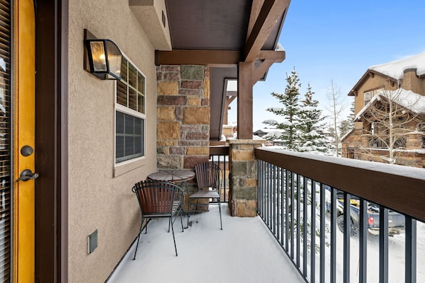 New Listing! 3 Miles To Resort | Hot Tub | Fireplace | Ev Charger - Winter Park, CO