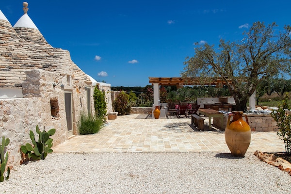 Trullo Spedito With Private Pool Charming Dwelling, Trulli And Lamia - Cisternino