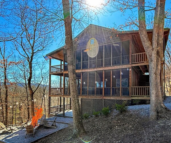 Large Hillside Cabin In Lost River - 3 Bed, 3 Bath, Hot Tub, Sprawling Decks - West Virginia