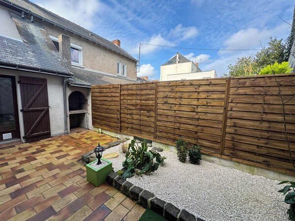 Grande Maison, 25 Min Du Puy Du Fou, 2min De La Gare De Cholet, 6 Chambres (12p) - Cholet