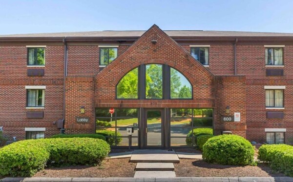 Deluxe Studio At Extended Stay Cary 6 - Cary, NC