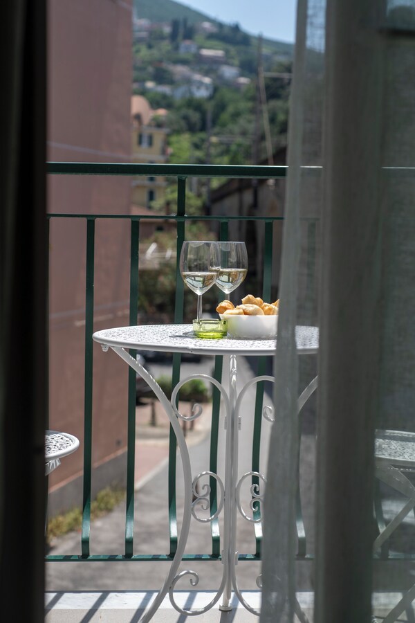 Portobello Room With Pvt Bath & Kitchnette Amoneglia| 2min Walk To The Beach - Moneglia