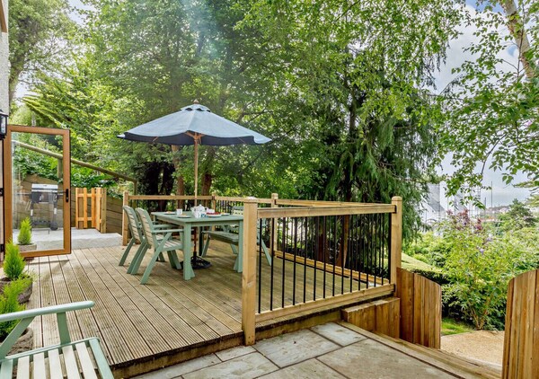 Seaview - Beer - Two Bedroom House, Sleeps 4 - Lyme Regis